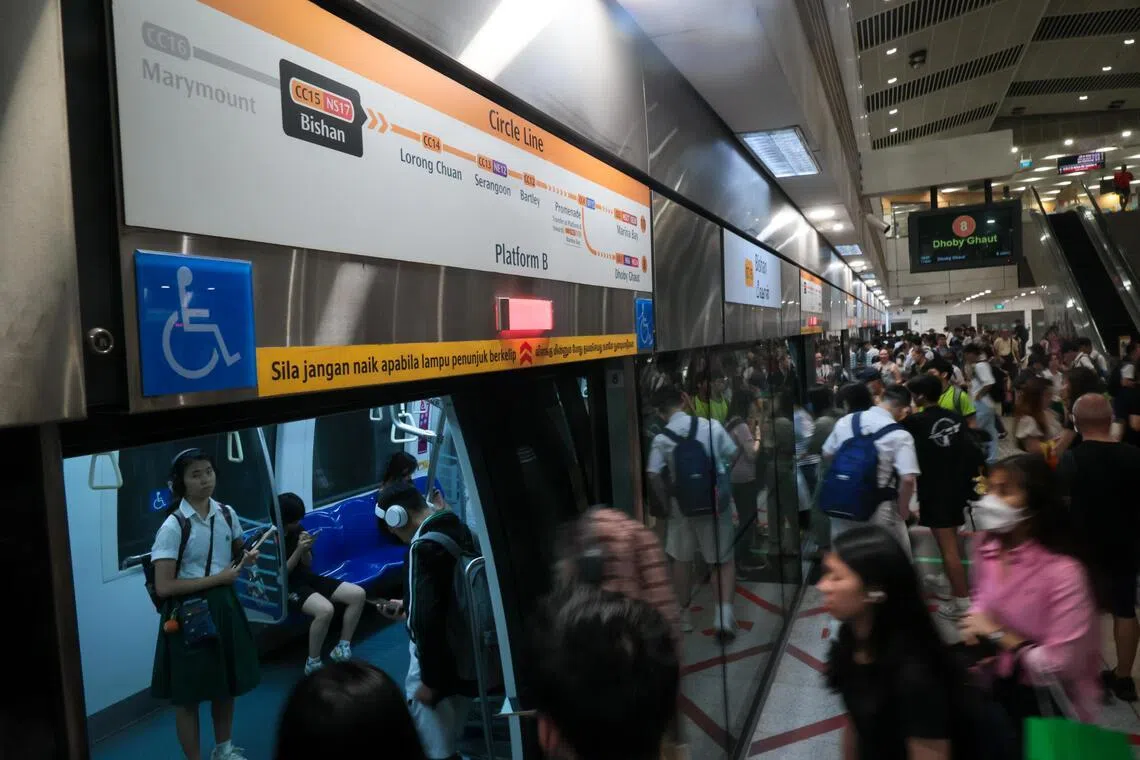 MRT delay on Circle Line between Bishan and Buona Vista stations during ...